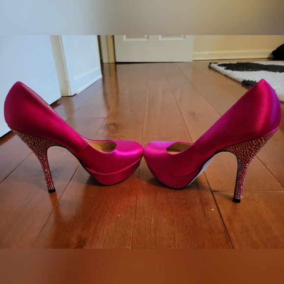Steve Madden | Shoes | Hot Pink Steve Madden Platforms With Diamonds On The Heel Size 75 Worn ...